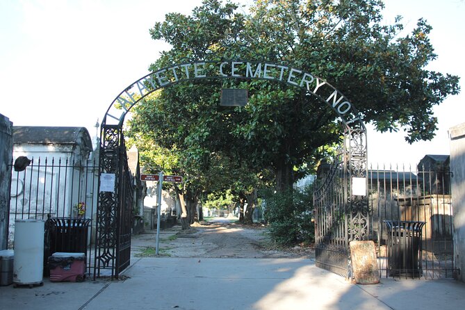Historic Garden District Walking Tour - An In-Depth Look at the Tour