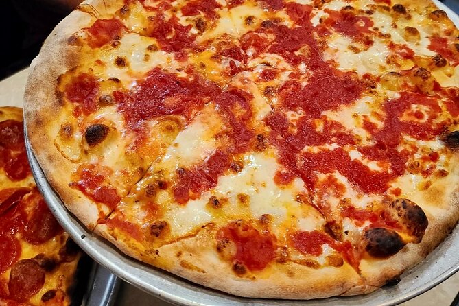 Historic Washington Square Park and Greenwich Village Food Tour - Why the Small Group Size Matters