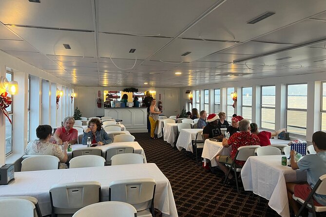 Holiday Nights Boat Ride in Saint Cloud Florida - Key Points