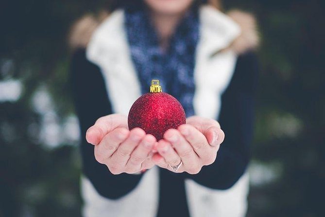 Holiday Scavenger Hunt in Kansas City by Holly Jolly Hunt - Breakdown of the Experience