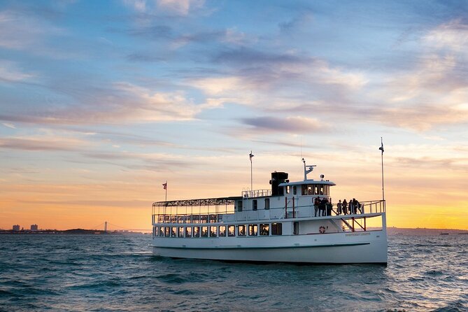Holiday Sunset Cruise in Boston Harbor - An In-Depth Look at the Boston Sunset Harbor Cruise