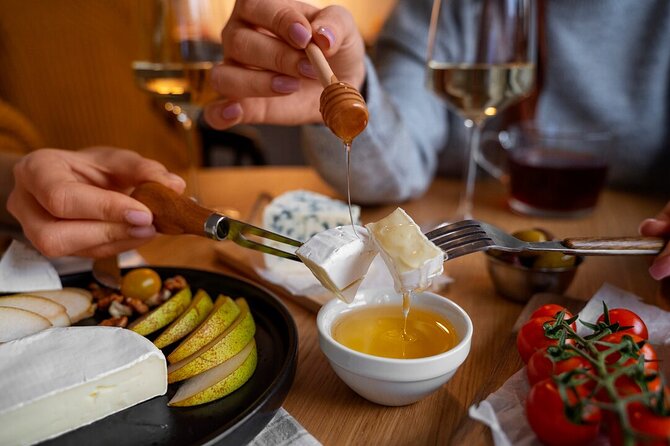 Honey Flight & Bites: The Best Honey Tasting in Hawaii - An Authentic Taste of Hawaii’s Honey Scene  