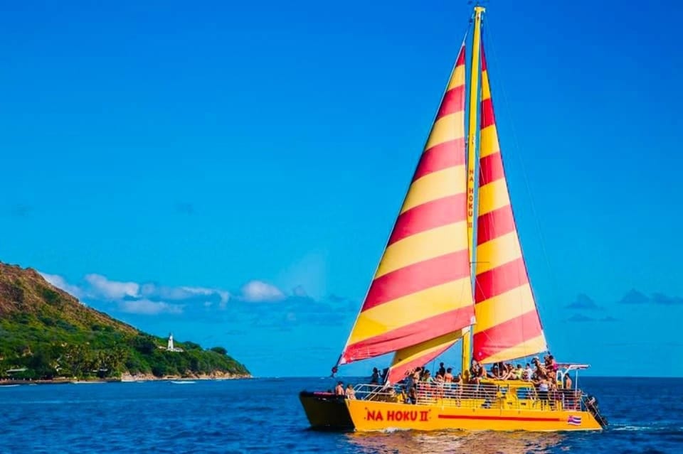 Honolulu: 1-Hour Friday Night Fireworks Cruise with Drinks - FAQ