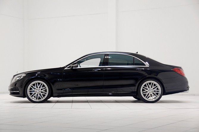 Honolulu by yourself by Luxury Sedan - 4 hrs disposal - Key Points
