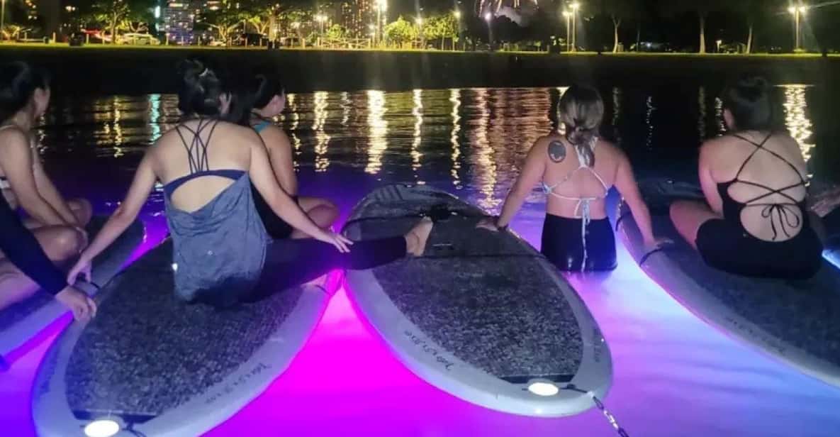 Honolulu: Fireworks Glow and Flow Yoga Class - Who Would Love This Experience?