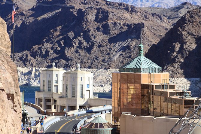 Hoover Dam, Lake Mead and Boulder City Tour with Private Option - Exploring the Itinerary in Depth