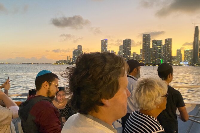 Hop-On Hop-Off Cruise Ticket in Bayside and South Beach in Miami - Practical Tips for Making the Most of Your Cruise