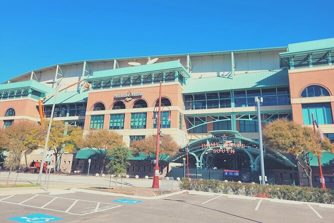 Houston Astros Baseball Game Ticket at Minute Maid Park - An Authentic Baseball Experience at Minute Maid Park