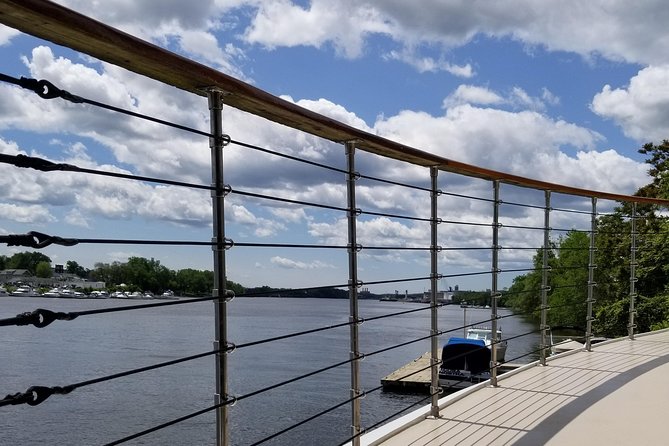 Hudson River Sightseeing Cruise from Albany - An In-Depth Look at the Hudson River Sightseeing Cruise from Albany