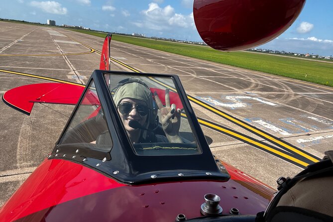 Island and Bolivar Tour, Open Cockpit Biplane Ride - Key Points:
