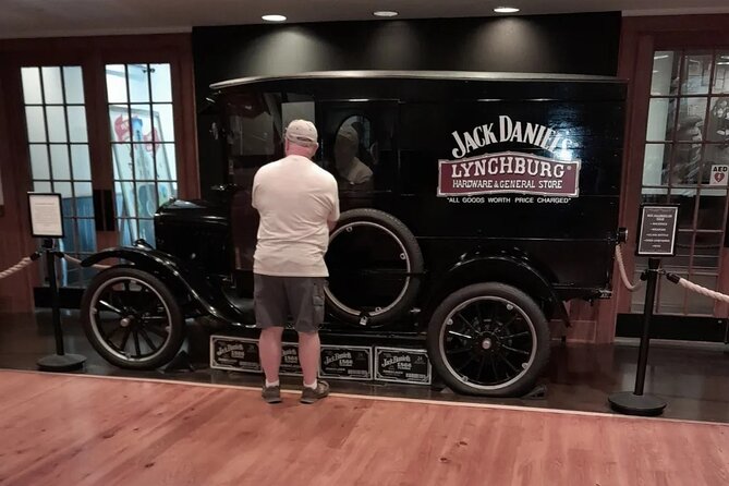 Jack Daniels Smooth Distillery Tours Shopping and Barbecue - Exploring the Itinerary: What to Expect