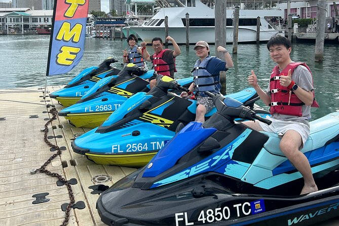 Jetski tour around the biscayne bay and the millionaire row - Key Points
