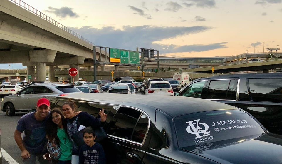JFK /EWR Airport Stretch Limo Pick Up + One Hour NYC Tour - The Sum Up
