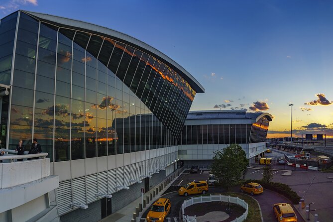 John F. Kennedy International Airport Arrival or Departure Taxi - The Sum Up