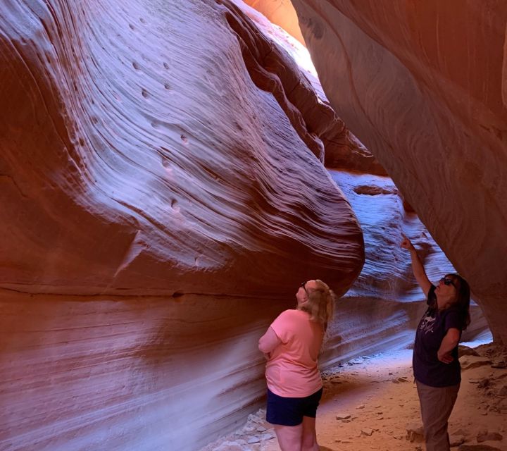 Kanab: Red Canyon Off-Road Jeep and Hiking Tour - Detailed Breakdown of the Itinerary