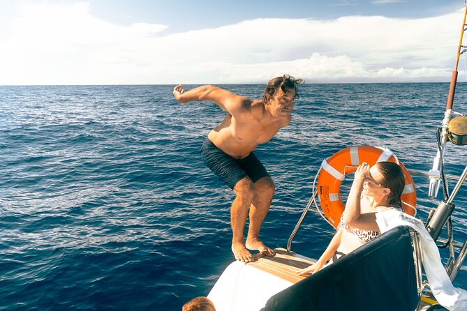 Kanoa Yacht Charter: 2-Hour Sail off Waikiki - FAQ