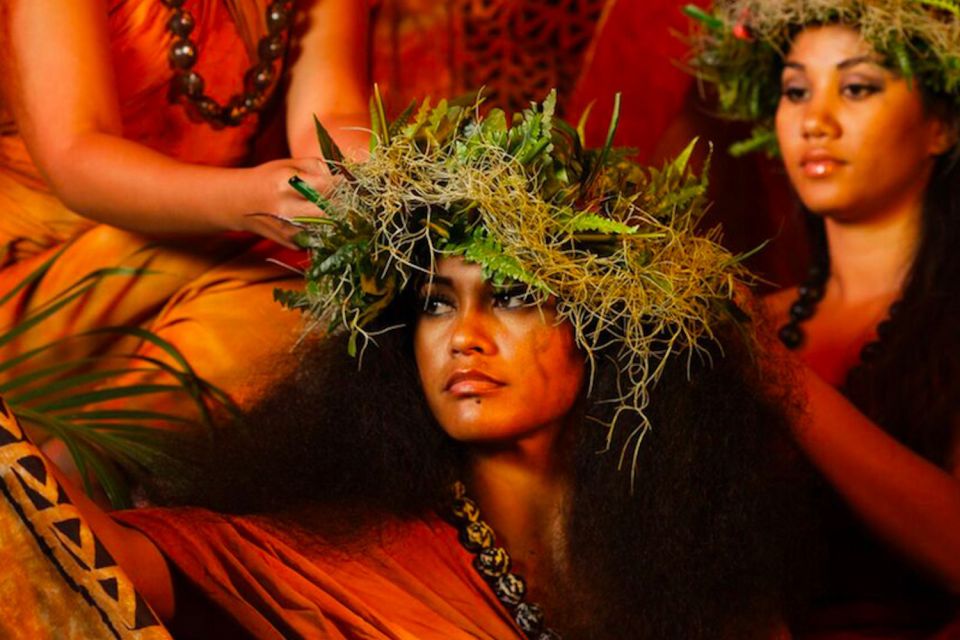 Kauai: Buffet Dinner with Open Bar and Luau Kalamaku Show - What to Expect from the Atmosphere and Group Size