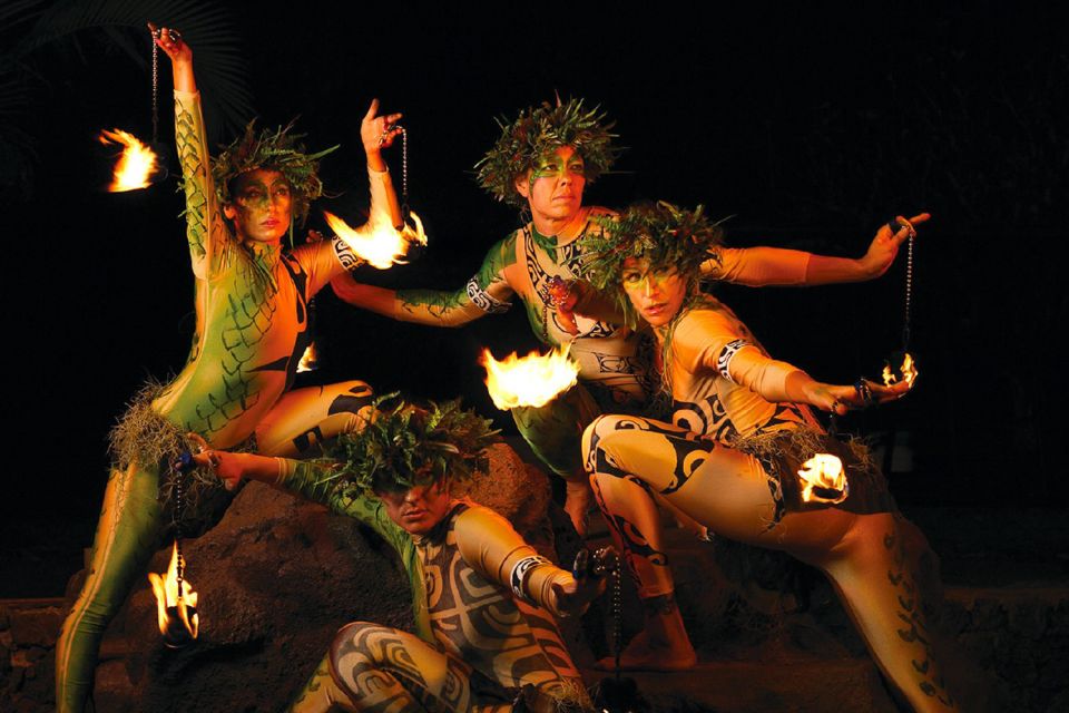 Kauai: Buffet Dinner with Open Bar and Luau Kalamaku Show - FAQs