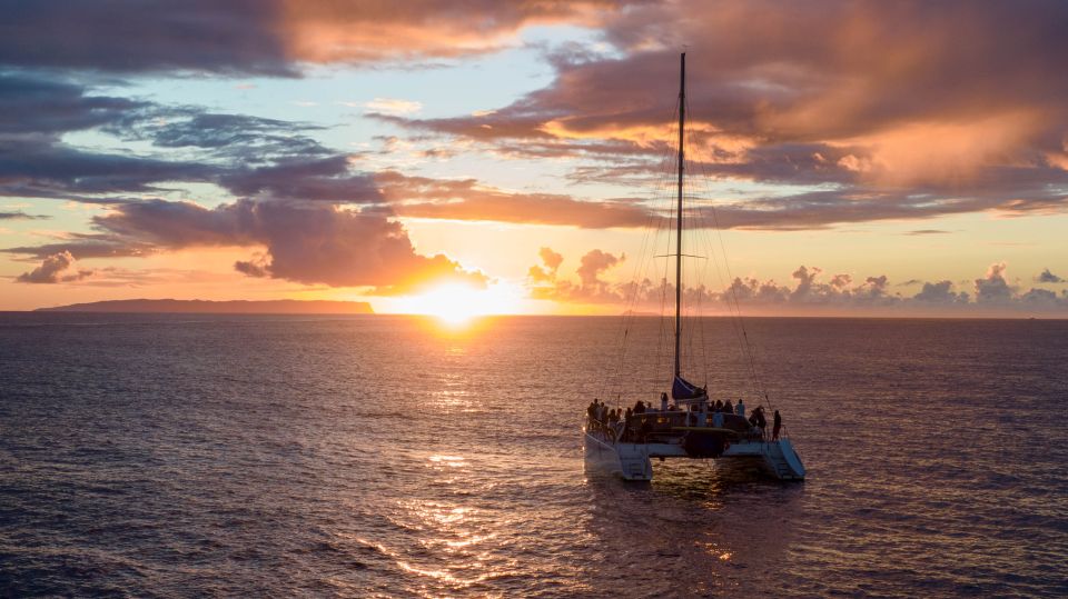 Kauai: Napali Coast Sunset Sailboat Tour with Dinner - Who Would Love This Tour?