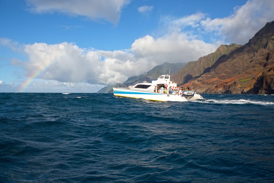 Kauai: Napali Sunset Dinner Cruise - FAQ