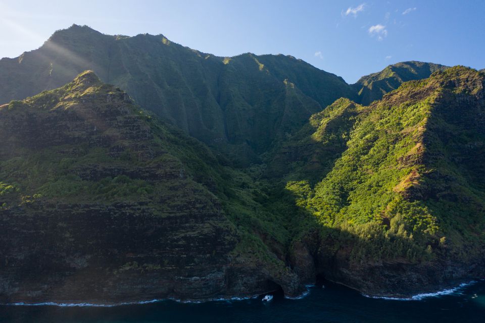 Kauai: Niihau and Na Pali Coast Full-Day Boat Tour - Practical Considerations