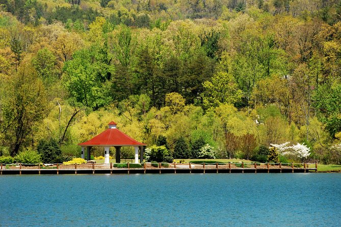 Kayak Tour at Lake Lure - The Experience in Detail