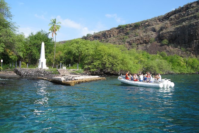 Kealakekua Bay Captain Cook Snorkel Exclusive - The Guides & Crew: The Heart of the Tour
