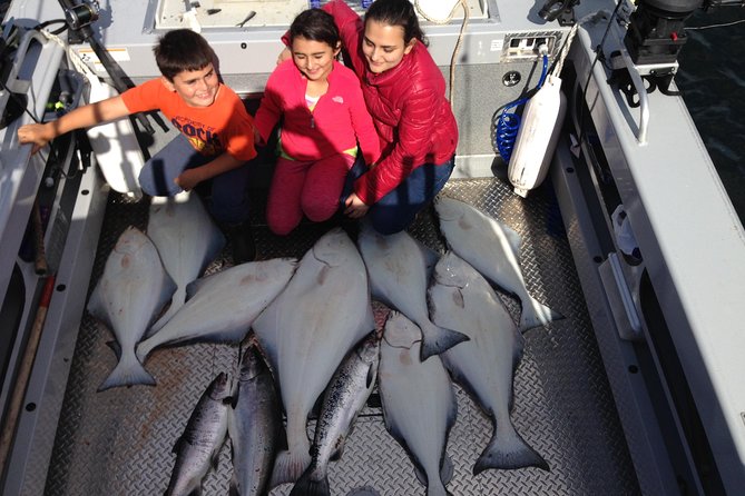 Ketchikan salmon and halibut fishing charter - The Complete Guide to the Ketchikan Salmon and Halibut Fishing Tour