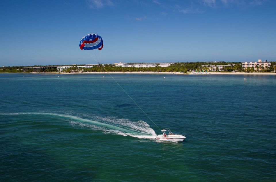 Key West Parasailing at Smathers Beach - Key Points