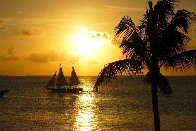 Key West Small-Group Sunset Sail with Wine and Hors d'oeuvres - Why Travelers Love This Experience