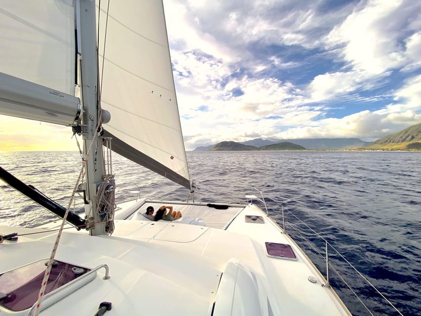 Ko Olina: Captain's Sunset + Tasting - Drinks and Atmosphere