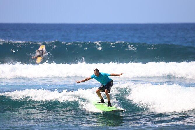 Kona Surf Lesson in Kahaluu - The Benefits of Small Group Surf Lessons