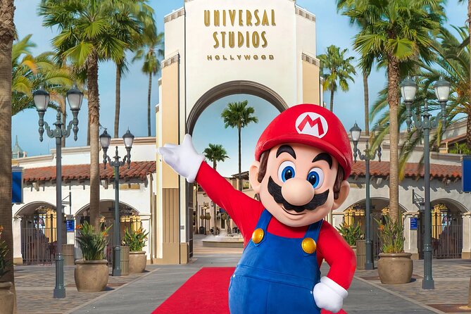 LA: Celebrity Homes & Universal Studios Hollywood Package - Universal Studios Hollywood: Behind the Magic