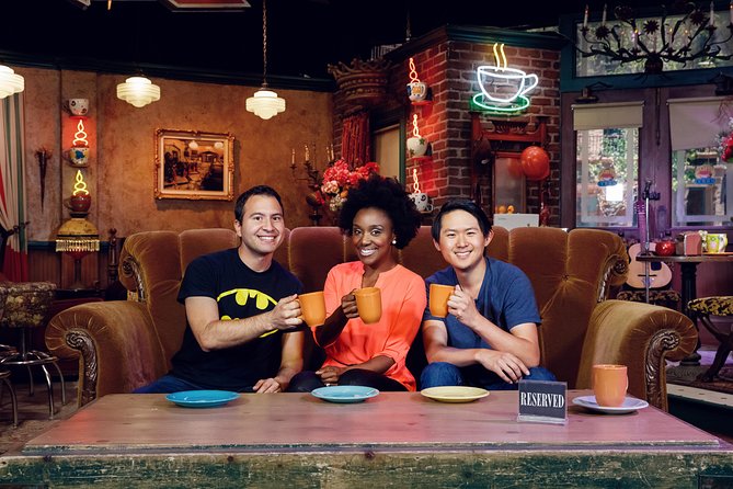 LA: Celebrity Homes & Warner Bros. Studio Hollywood Package - Key Points