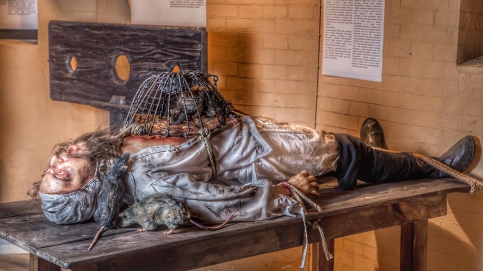 LA: Medieval Torture Museum Ticket with Ghost Hunting - Introduction
