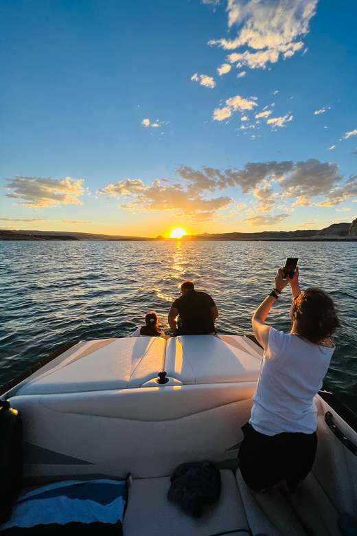 Lake Powell: Antelope Canyon 2-Hour Photo Boat Tour - Who Should Consider This Tour?