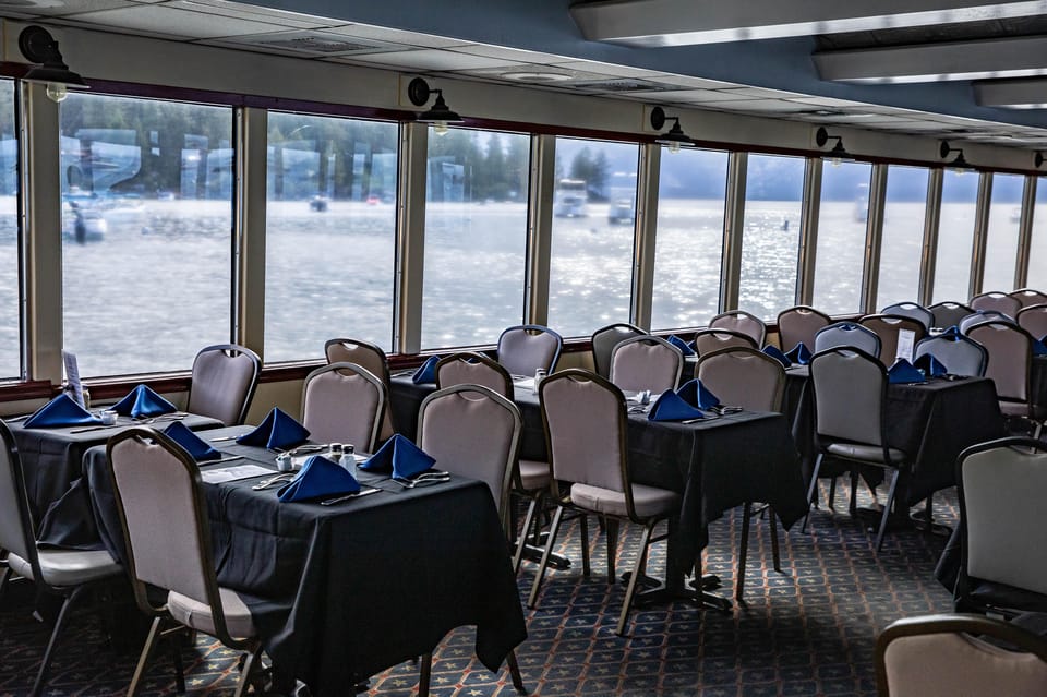 Lake Tahoe: Sunset Dinner Cruise - The Views and Landmarks