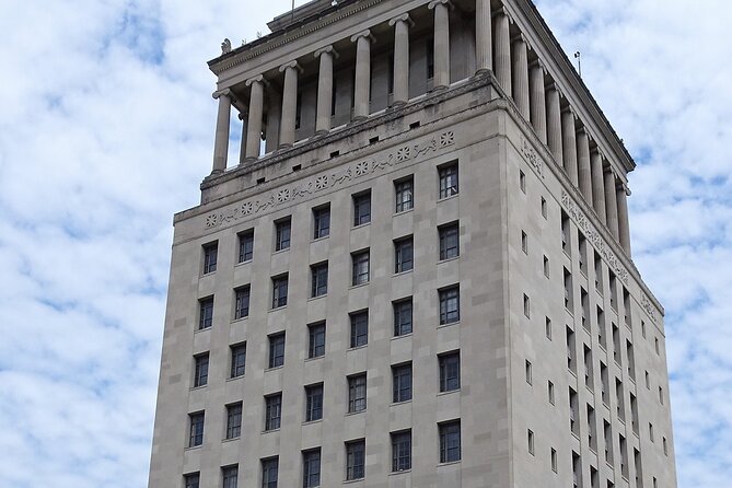 Landmarks Downtown-West Walking Tour - Introduction: A Practical, Walkable Introduction to St. Louis