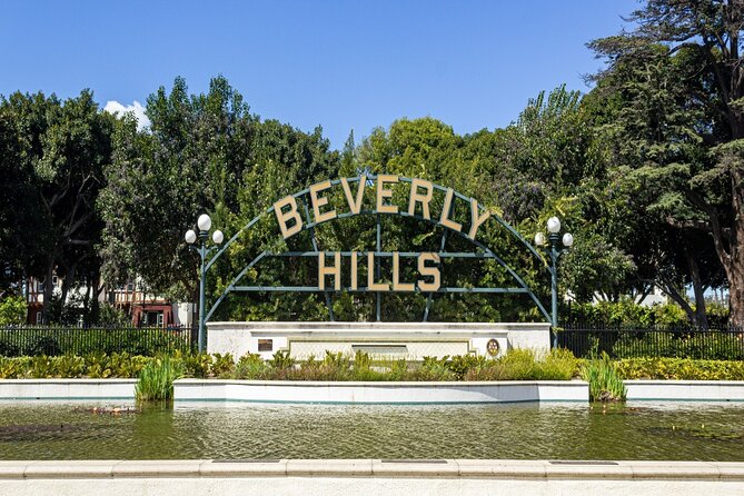 LA's Iconic Tour: Celeb Homes, Walk of Fame, Rodeo & Santa Monica - An In-Depth Look at the Tour