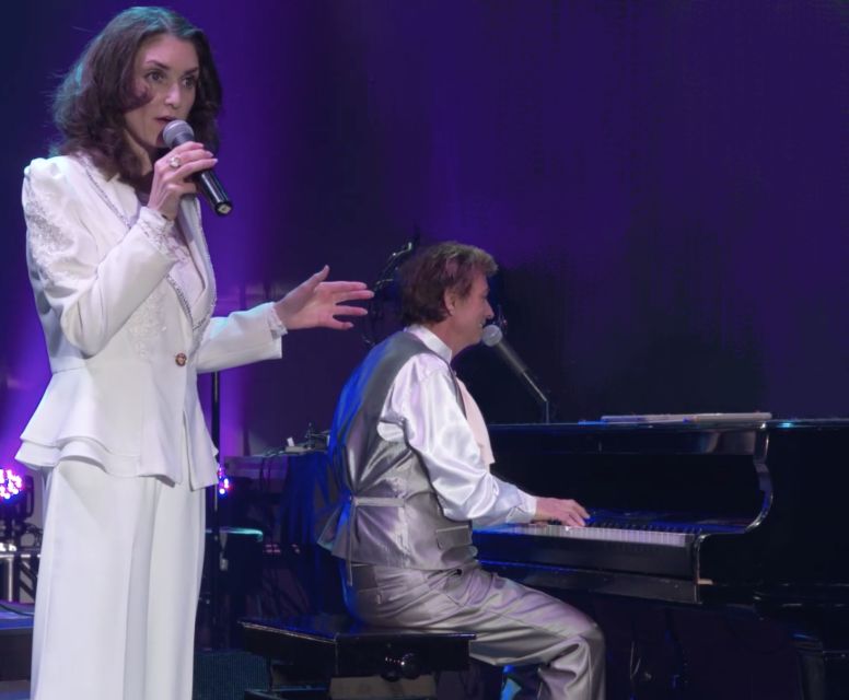 Las Vegas: Carpenters Legacy Show at Planet Hollywood Resort - Who Should Attend?