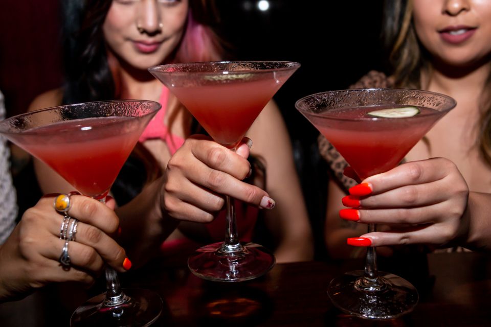 Las Vegas: Fremont Experience Guided Walking Tour & Drinks - The Value of the Experience