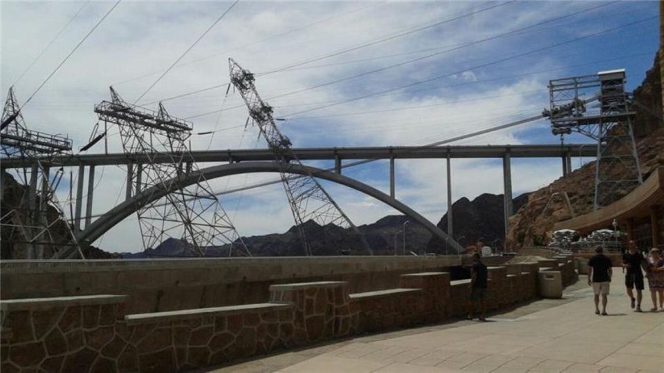 Las Vegas: Hoover Dam Guided Tour in Spanish - Key Points
