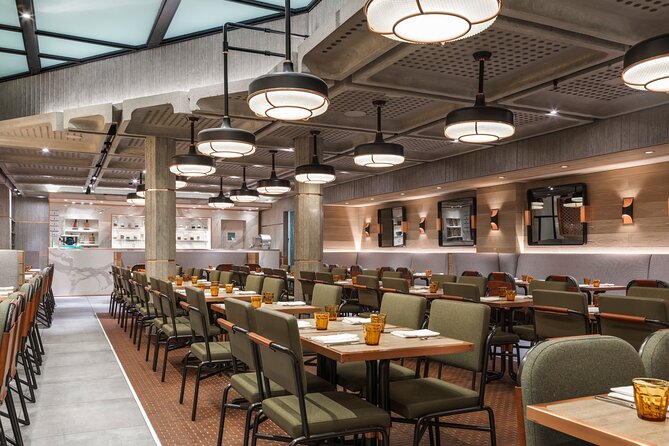 Las Vegas Night Flight with Dinner at Matteo Ristorante - What Makes This Tour Stand Out?