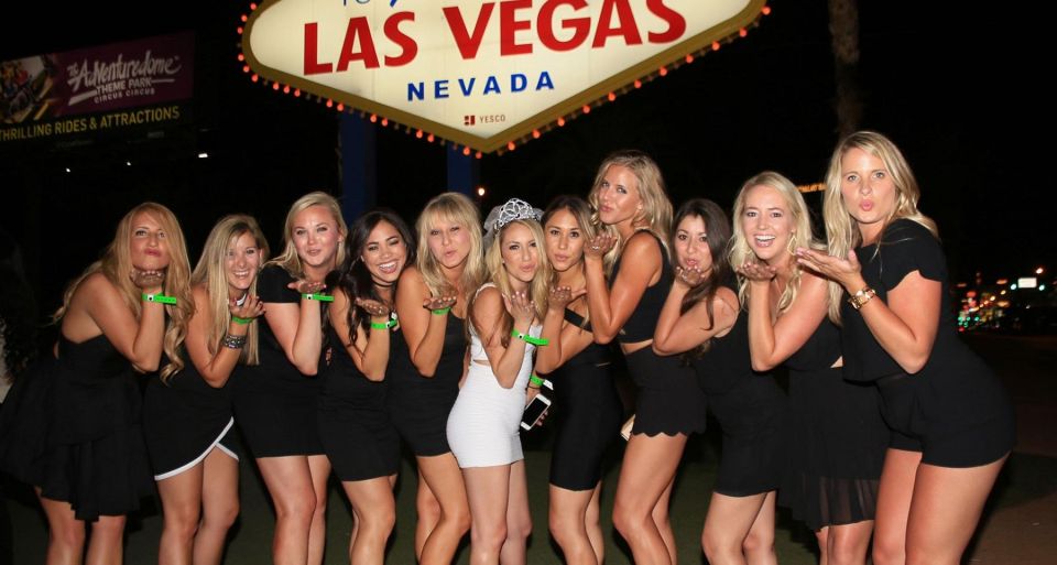 Las Vegas: Nightclub and Bar Crawl with Party Bus and Drinks - What’s Included & What’s Not