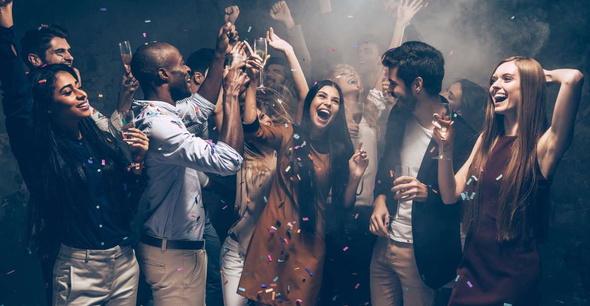 Las Vegas: Party Bus Nightlife Guided Tour - The Experience in Detail