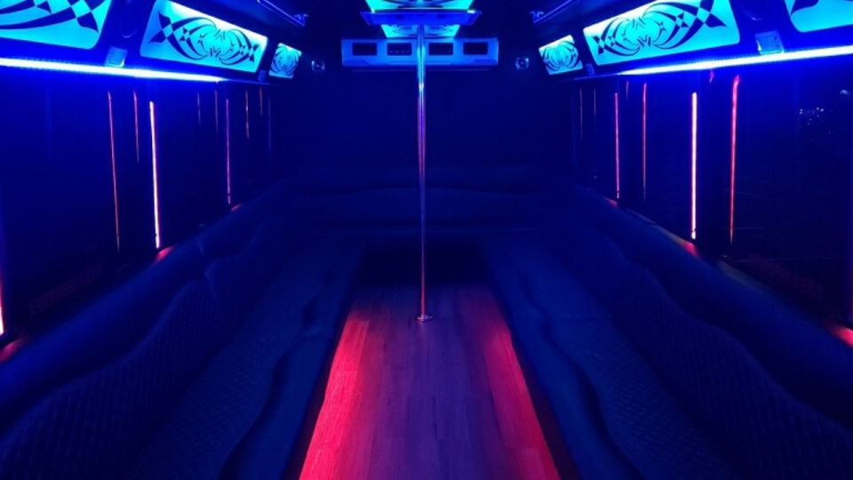 Las Vegas: Private Party Bus Tour Of Vegas Strip w Champagne - The Itinerary: How the Tour Unfolds