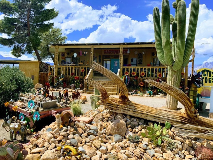 Las Vegas: Red Rock Canyon & Whimsical Cactus Joe's + Lunch - An Authentic Look at the Itinerary
