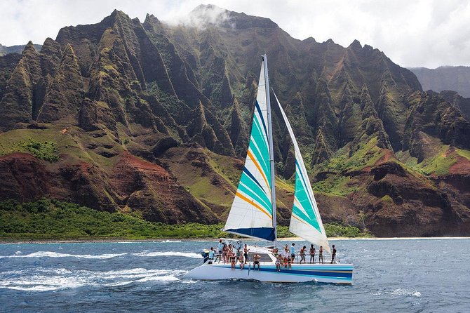 Leila Na Pali Sunset Dinner Sail - Price & Value