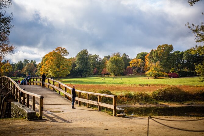 Lexington & Concord Private Guided Tour from Boston, groups 5-6 - Key Points