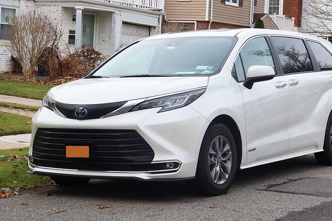 LGA: Private Transport from New York City to La Guardia Airport - Key Points